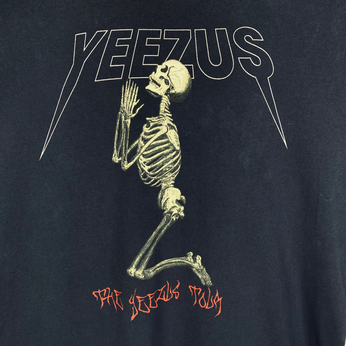 YEEZUS TOUR PRAYING SKULL (S) – Breaking Grail